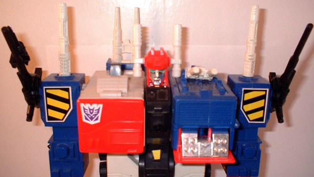 Knock Off Metrotitan to use Metroplex Box - Transformers News - TFW2005